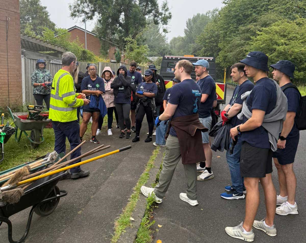 DF Capital's biggest ‘Mega Giveback’ event sees Bank staff volunteer ...